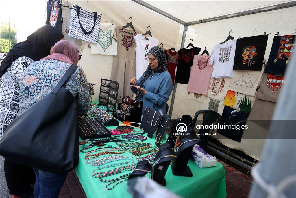 Ramallah'ta "Al Harajah" pazarı - Anadolu Ajansı