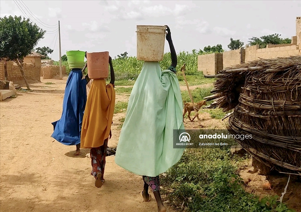 Walking kilometers to access clean water in Nigeria's Kano - Anadolu Ajansı