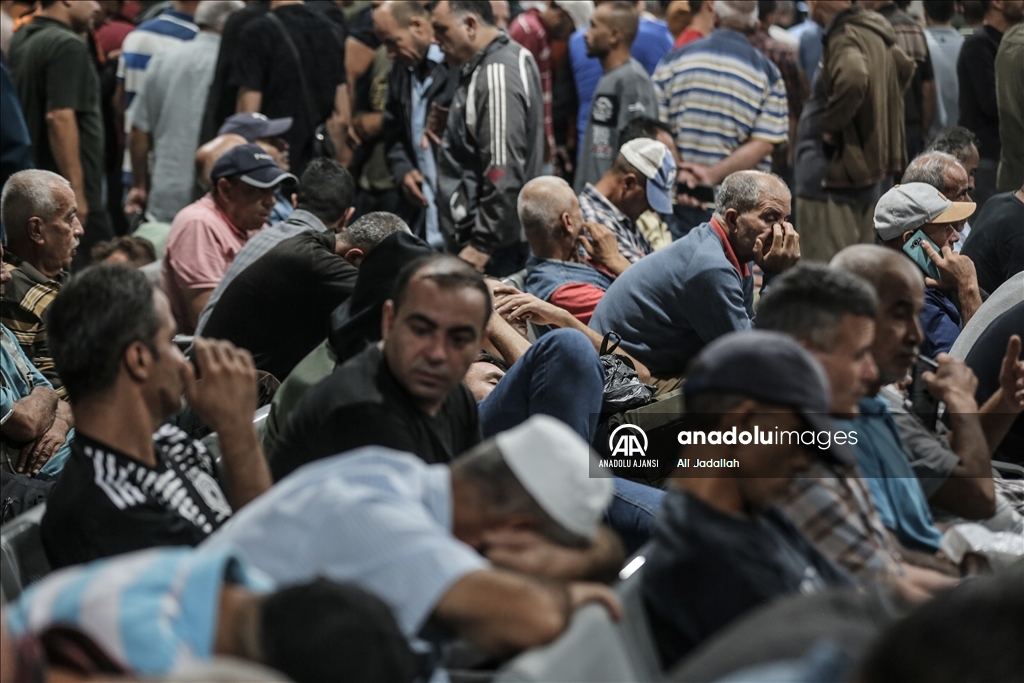 İsrail, Beyt Hanun Sınır Kapısı'nı Gazzeli işçilere yeniden açtı ...