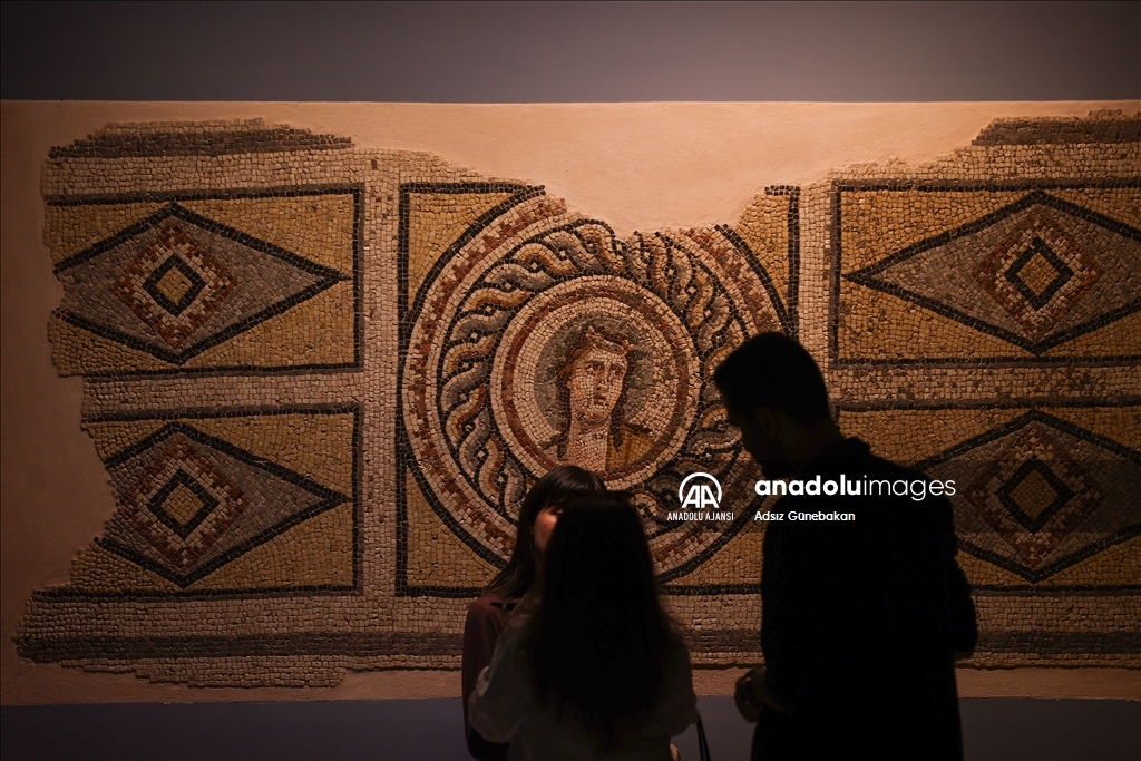 "Çingene Kızı" deprem yaralarını sarıyor - Anadolu Ajansı