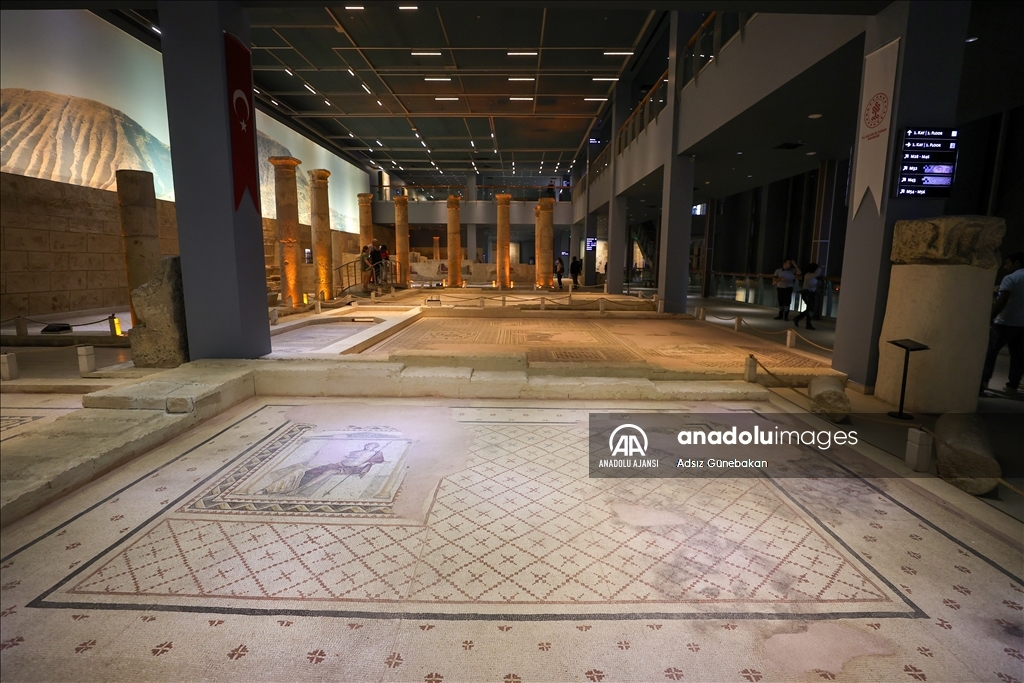 "Çingene Kızı" deprem yaralarını sarıyor - Anadolu Ajansı