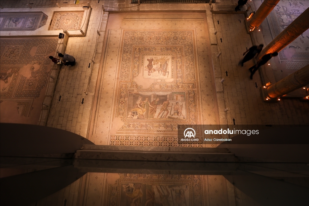 "Çingene Kızı" deprem yaralarını sarıyor - Anadolu Ajansı