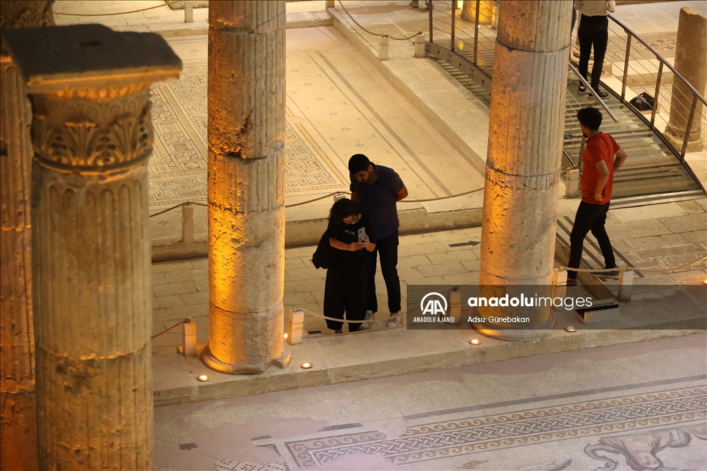 "Çingene Kızı" deprem yaralarını sarıyor - Anadolu Ajansı