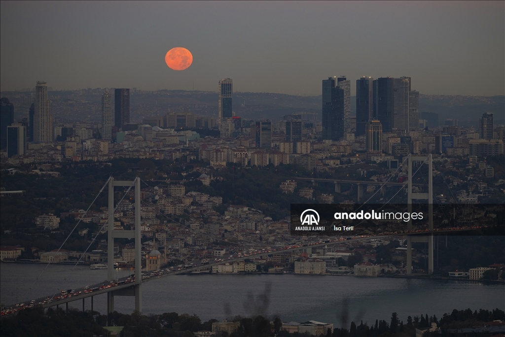 İstanbul'da dolunay - Anadolu Ajansı