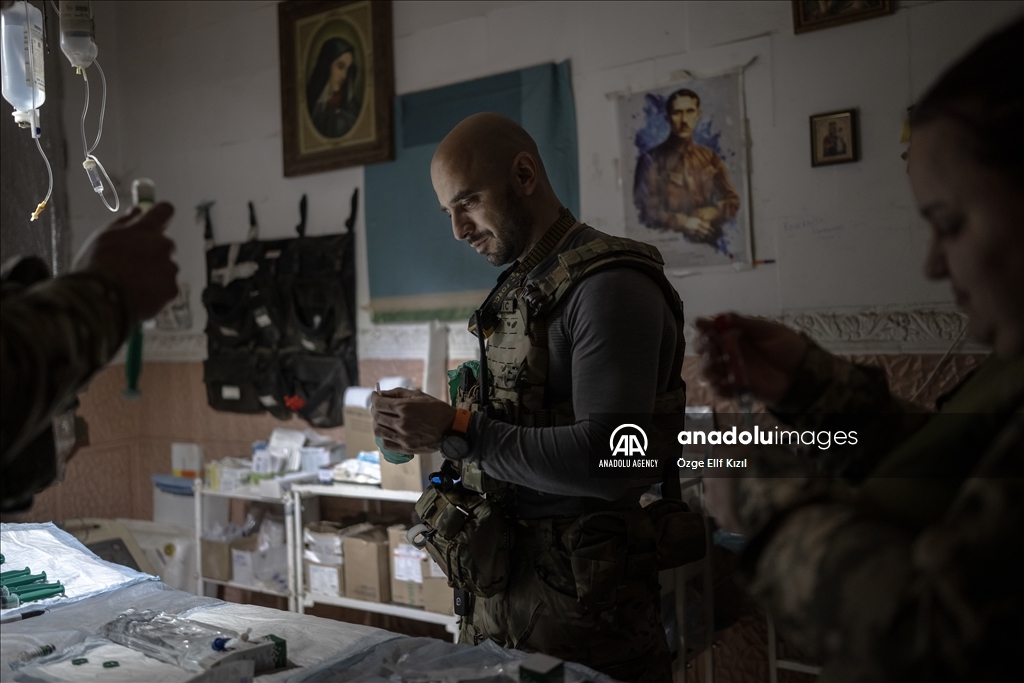 Ukrainian military medical personnel treat wounded soldiers in Bakhmut ...