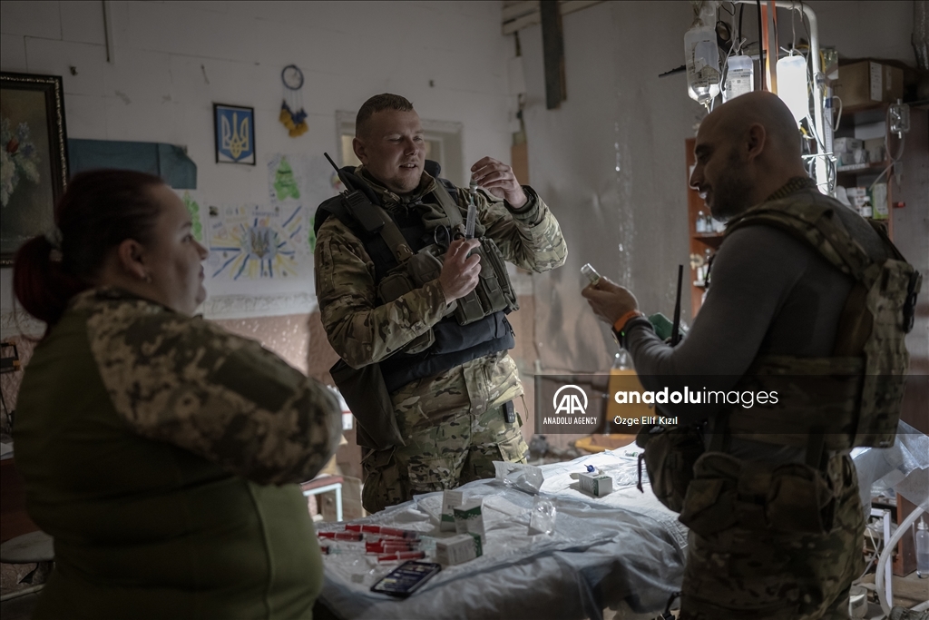 Ukrainian military medical personnel treat wounded soldiers in Bakhmut ...