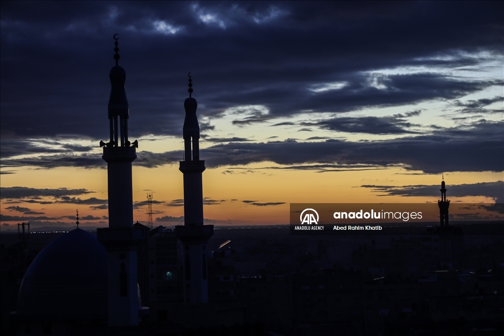 Sunset in Gaza amid Israeli attacks - Anadolu Ajansı