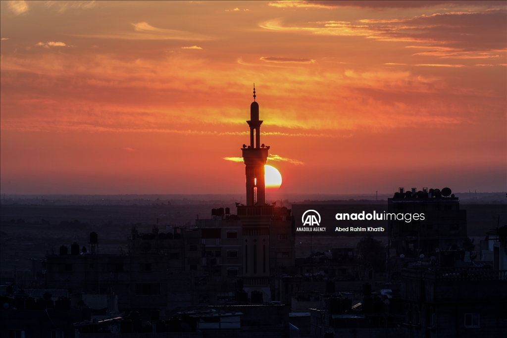 Sunset in Gaza amid Israeli attacks - Anadolu Ajansı