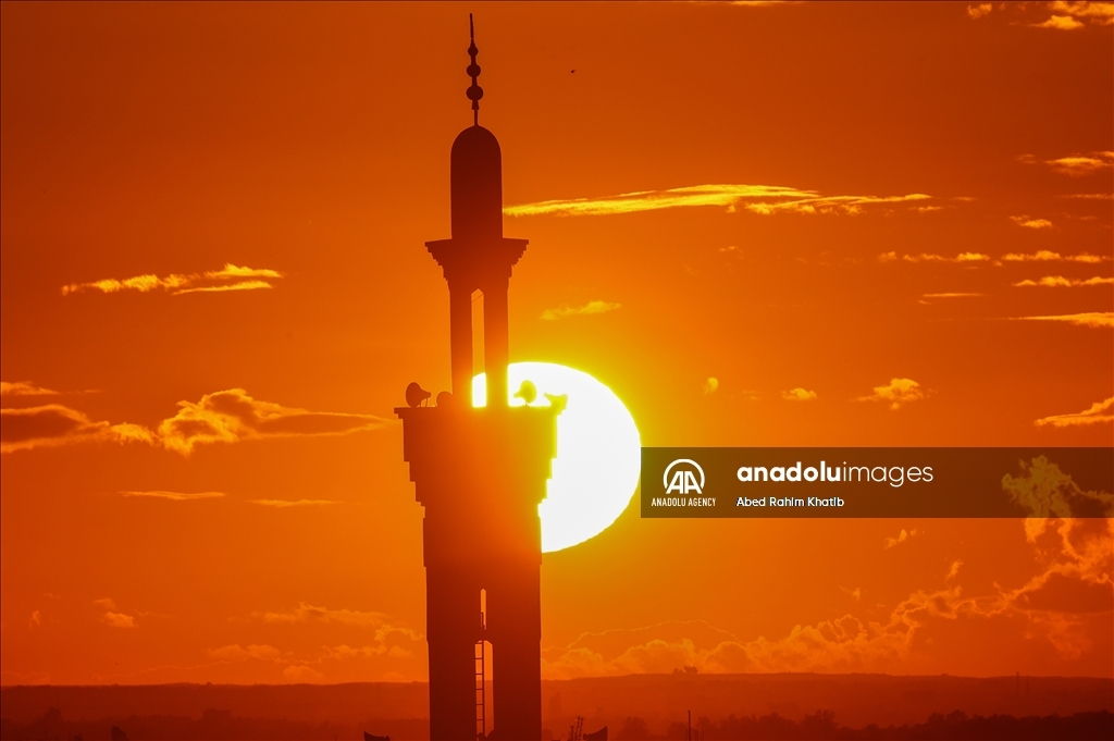 Sunset in Gaza amid Israeli attacks - Anadolu Ajansı