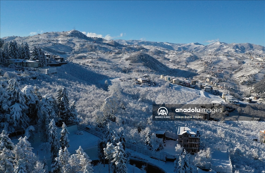 Trabzon'un yüksek kesimlerinde kar etkili oldu - Anadolu Ajansı