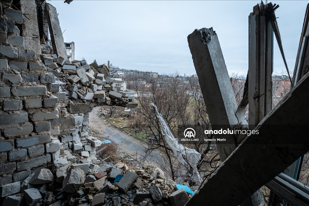 İzium'daki toplu mezarlar görüntülendi - Anadolu Ajansı