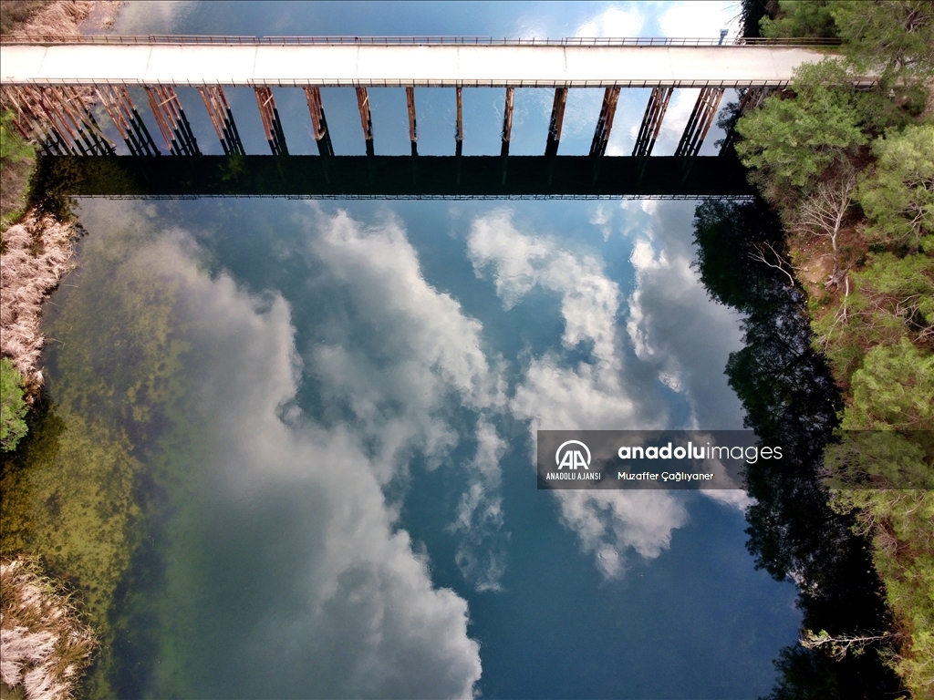 Ceyhan Nehri'ne gökyüzünün yansıması - Anadolu Ajansı