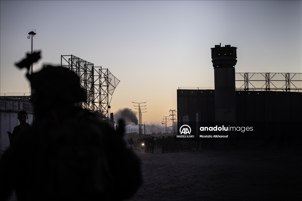 İsrail askerleri Erez Sınır Kapısı'nda konuşlandı - Anadolu Ajansı