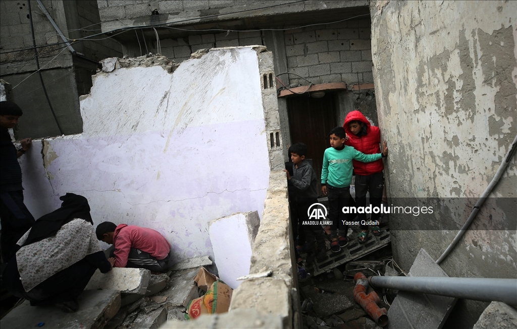 İsrail ordusu Refah'taki Cargun ailesinin evine saldırı düzenledi ...