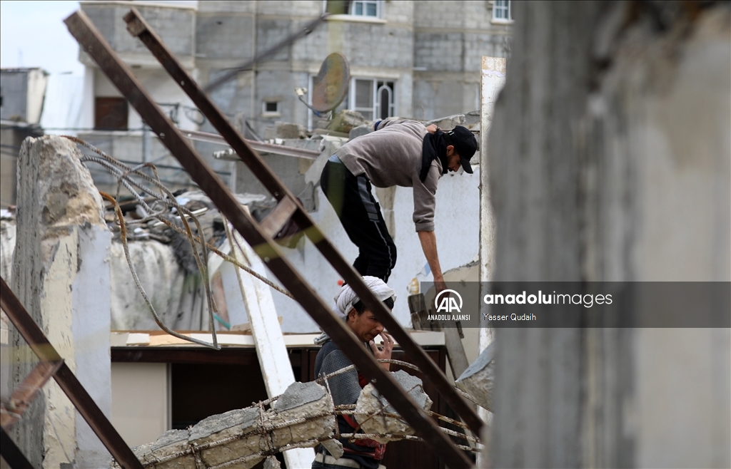 İsrail ordusu Refah'taki Cargun ailesinin evine saldırı düzenledi ...