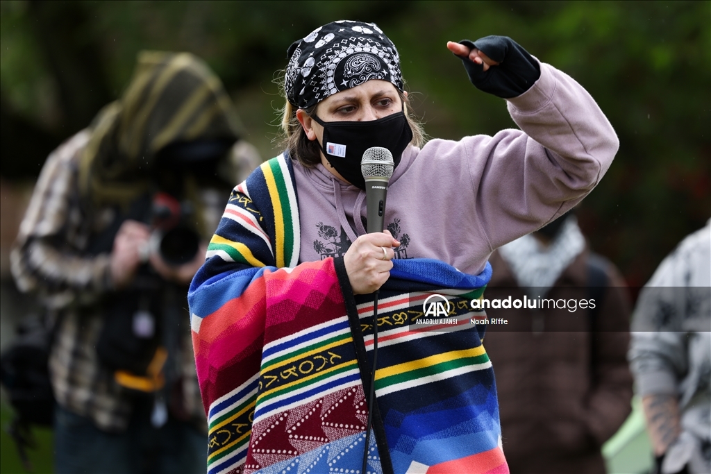 Washington Üniversitesi'nde öğrenciler Filistin'e destek kampı kurdu ...