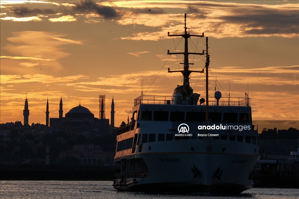 İstanbul'da gün batımı - Anadolu Ajansı