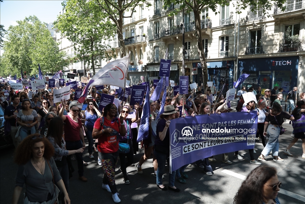 Demonstrators march against rise of far-right in French capital ...