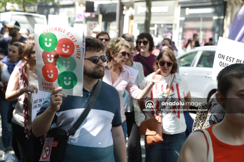 Demonstrators march against rise of far-right in French capital ...