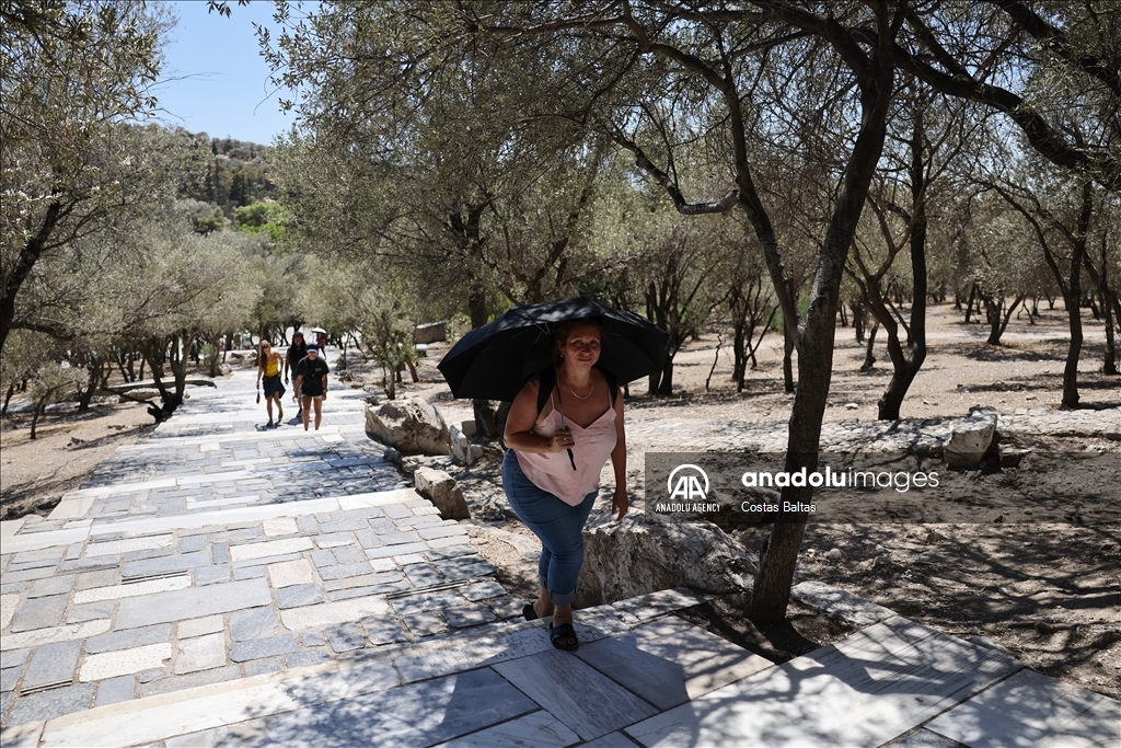 Hot weather in Athens - Anadolu Ajansı