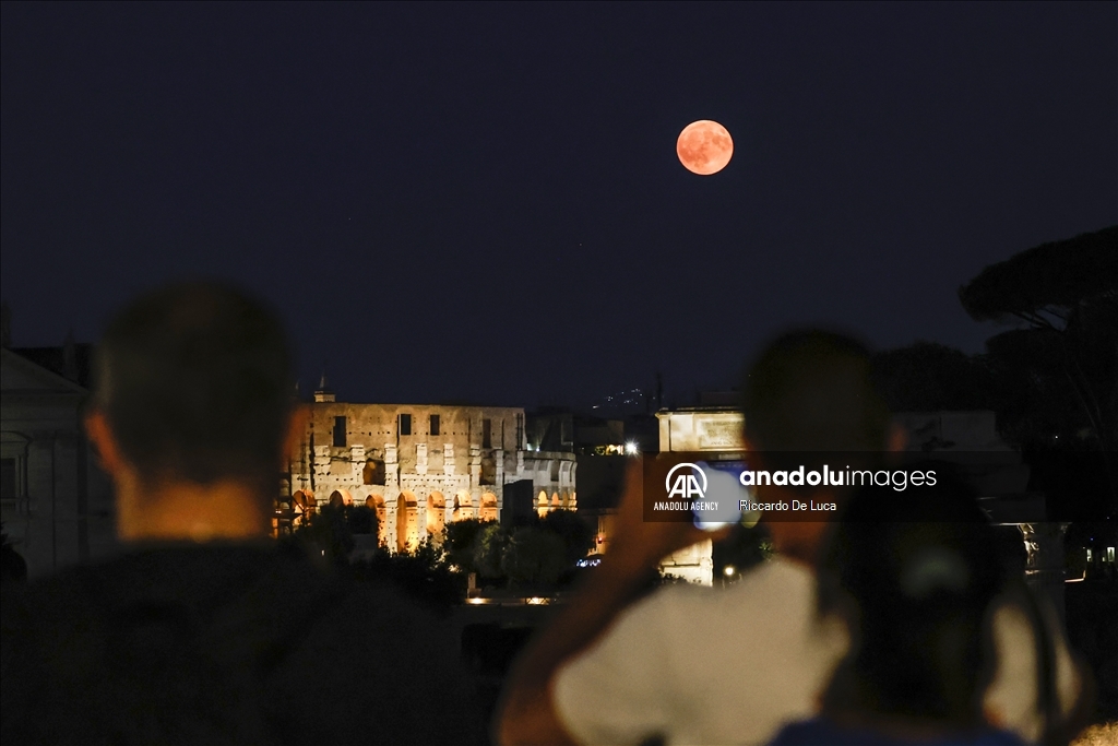 Supermoon in Rome - Anadolu Ajansı