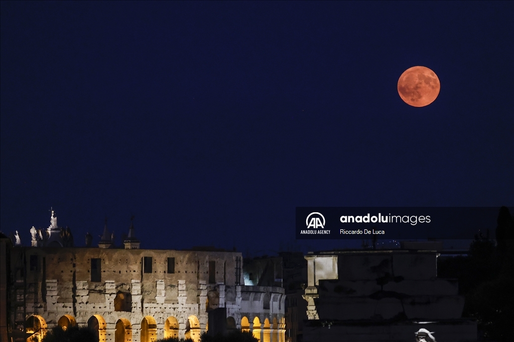 Supermoon in Rome - Anadolu Ajansı