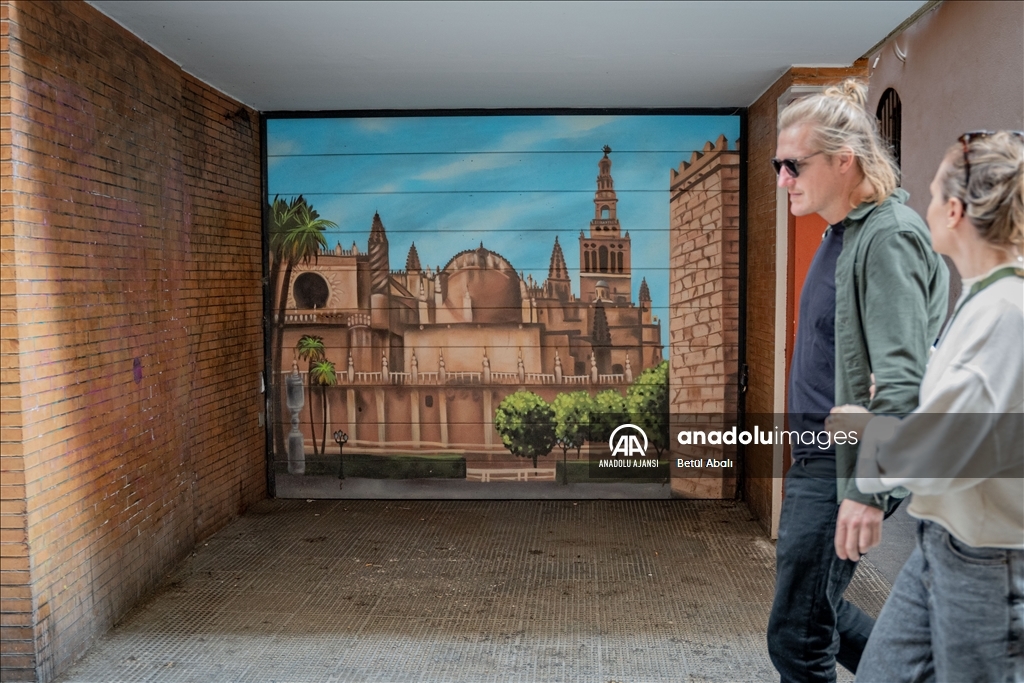 Sevilla'nın kepenkleri: Sokak sanatının tuvali - Anadolu Ajansı