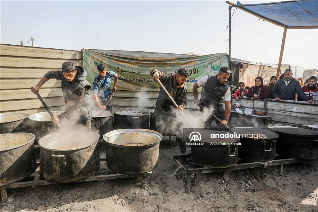 Food distribution for Palestinians in Gaza - Anadolu Ajansı