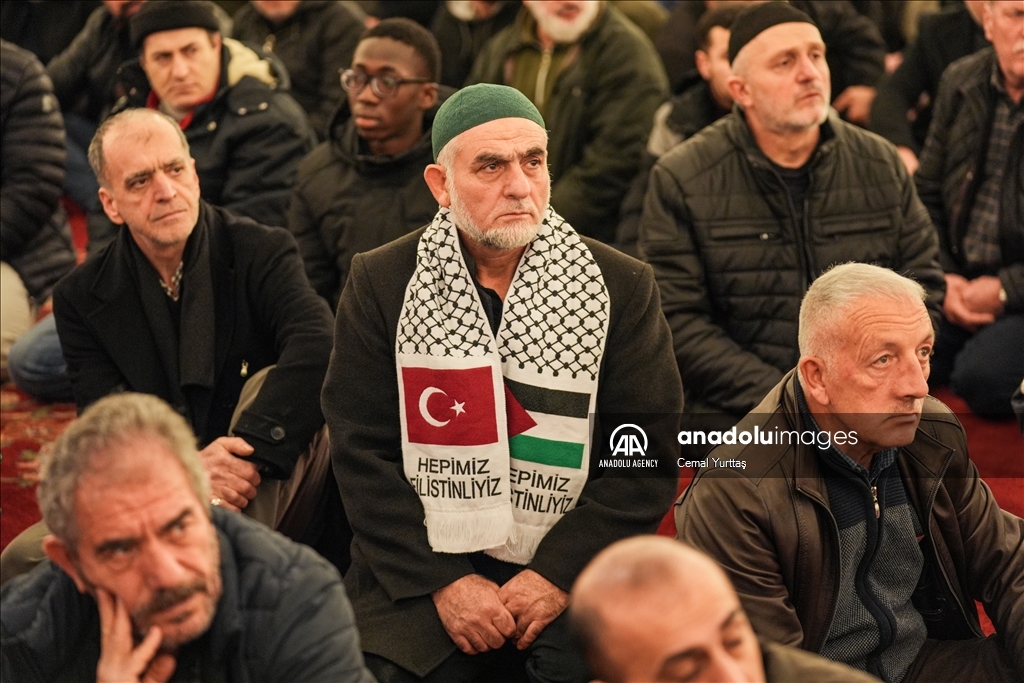 Muslimani u regiji i svijetu obilježavaju Lejletur-regaib - Anadolu Ajansı