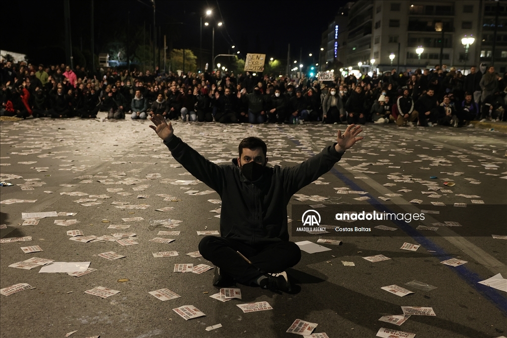 Protest outside Greek parliament in Athens - Anadolu Ajansı