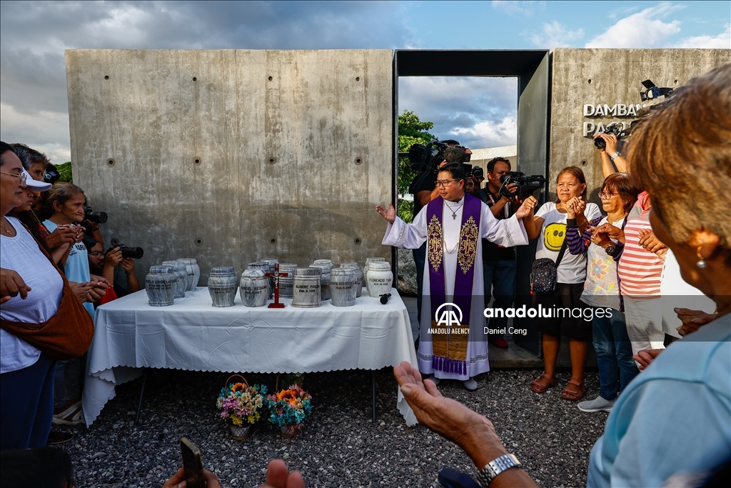 Inurnment of Drug War victims' remains in Philippines after Rodrigo ...