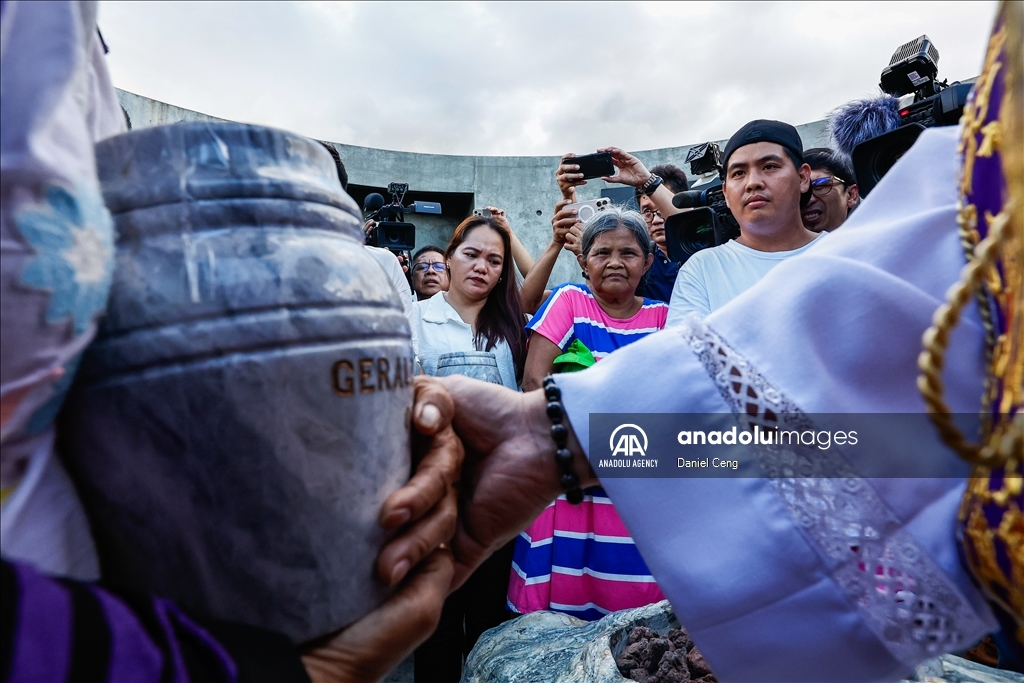 Inurnment of Drug War victims' remains in Philippines after Rodrigo ...