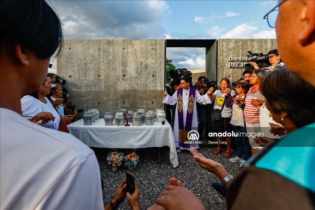 Inurnment of Drug War victims' remains in Philippines after Rodrigo ...