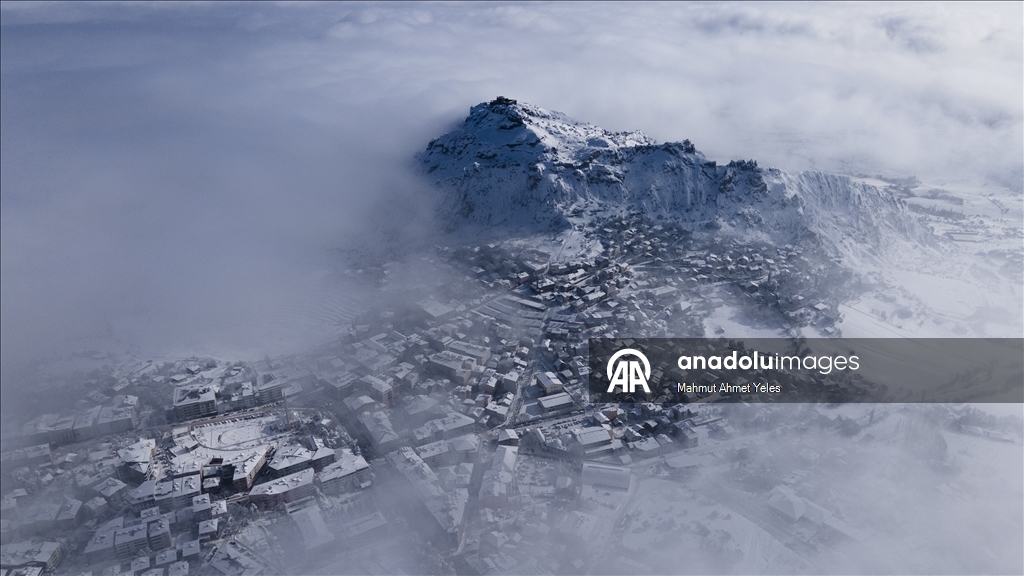 Şebinkarahisar'da kar ve sis - Anadolu Ajansı