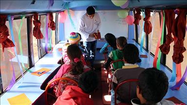 Mobile school bus in Syria's Daraa - Anadolu Ajansı