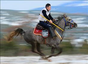 Turkish horsemen compete in Jereed Game - Anadolu Ajansı