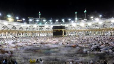 Muslim holy sites in Mecca before and after coronavirus epidemic ...