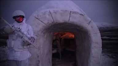 Turkish commandos spend night at igloo houses during Winter-2021 ...