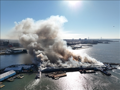 Massive fire breaks out at NYPD impound, evidence warehouse in Brooklyn ...