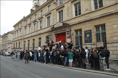 Paris students protest far-right victory and Macron's snap election ...