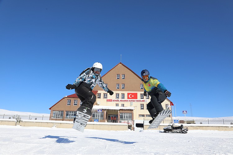 Doğu Anadolu'nun gözde kayak merkezleri ziyaretçilerini bekliyor