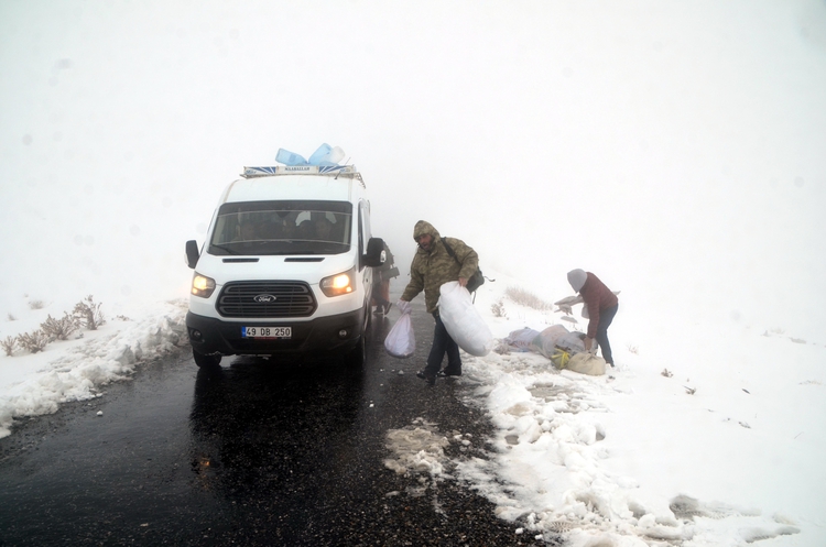 Muş'un yüksek kesimlerinde karla mücadele başladı