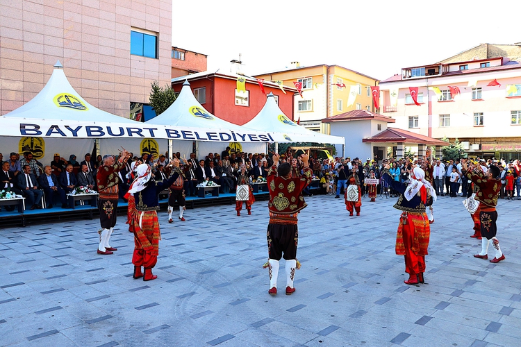 Bayburt Dede Korkut Uluslararası Kültür ve Sanat Şöleni başladı