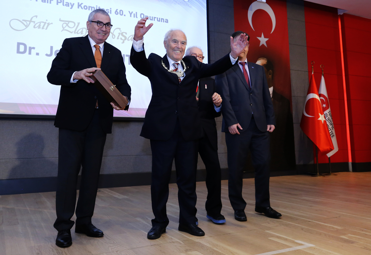 TMOK 2022 Türkiye Fair Play Ödülleri sahiplerini buldu