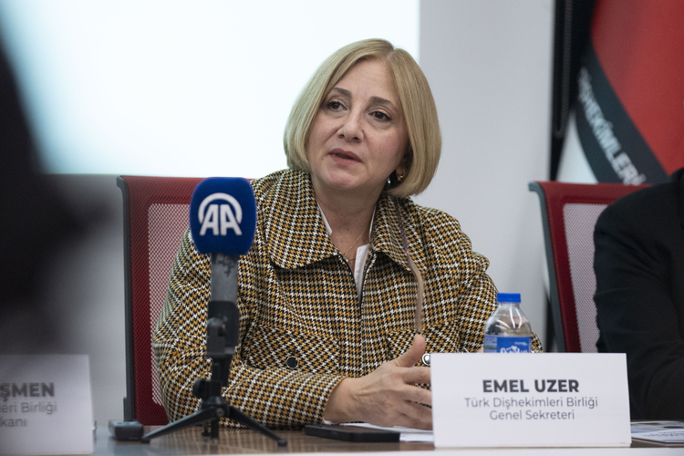 "Türk halkının ağız ve diş sağlığı karnesi çürük"