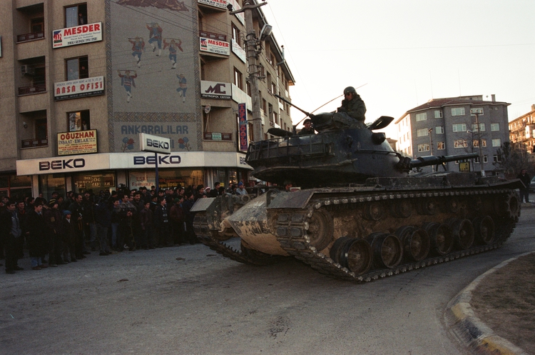"Postmodern darbe 28 Şubat"ın üzerinden 28 yıl geçti