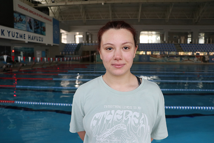 Özel sporcu Zeynep Duru Çiftçi, dünya şampiyonluğu için kulaç atıyor